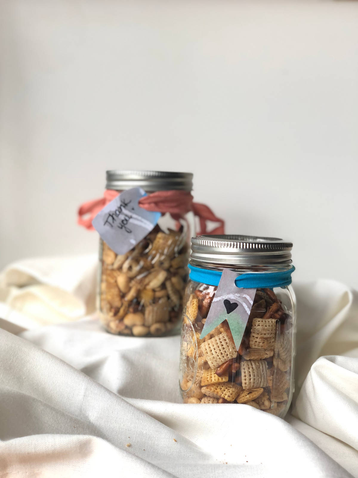How to Decorate Mason Jars for Gifts - Home Sweet Harps